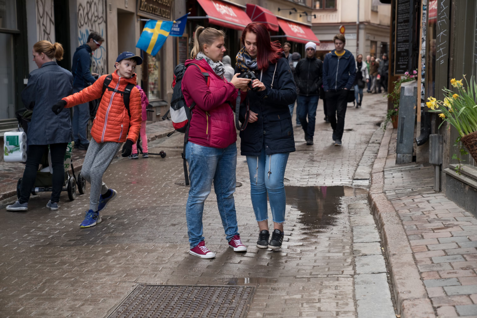 % The Best Ways to Find Travel Buddies